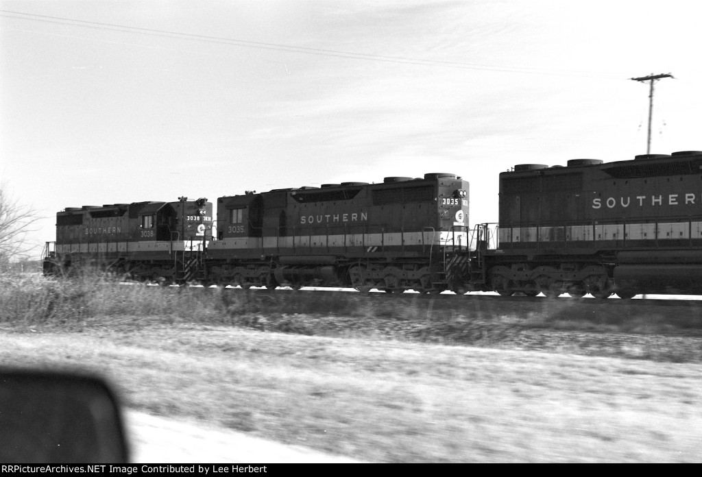 Southern's SD35s at speed